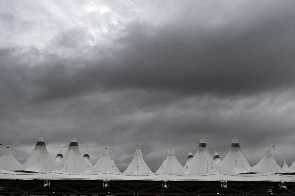 DIA ground stop for severe thunderstorms delays hundreds of flights ...